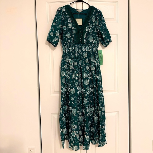 L GEE | Dresses | Dark Green Floral Maxi Dress | Poshmark